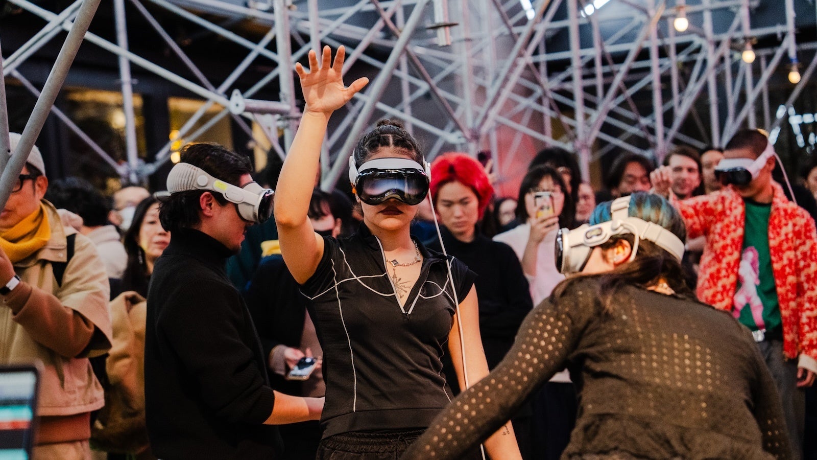 Apple Vision Proで次世代XR体験！「NEWVIEW FEST 2024」に2,000名が来場 | 公募/コンテスト/コンペ情報なら「Koubo」