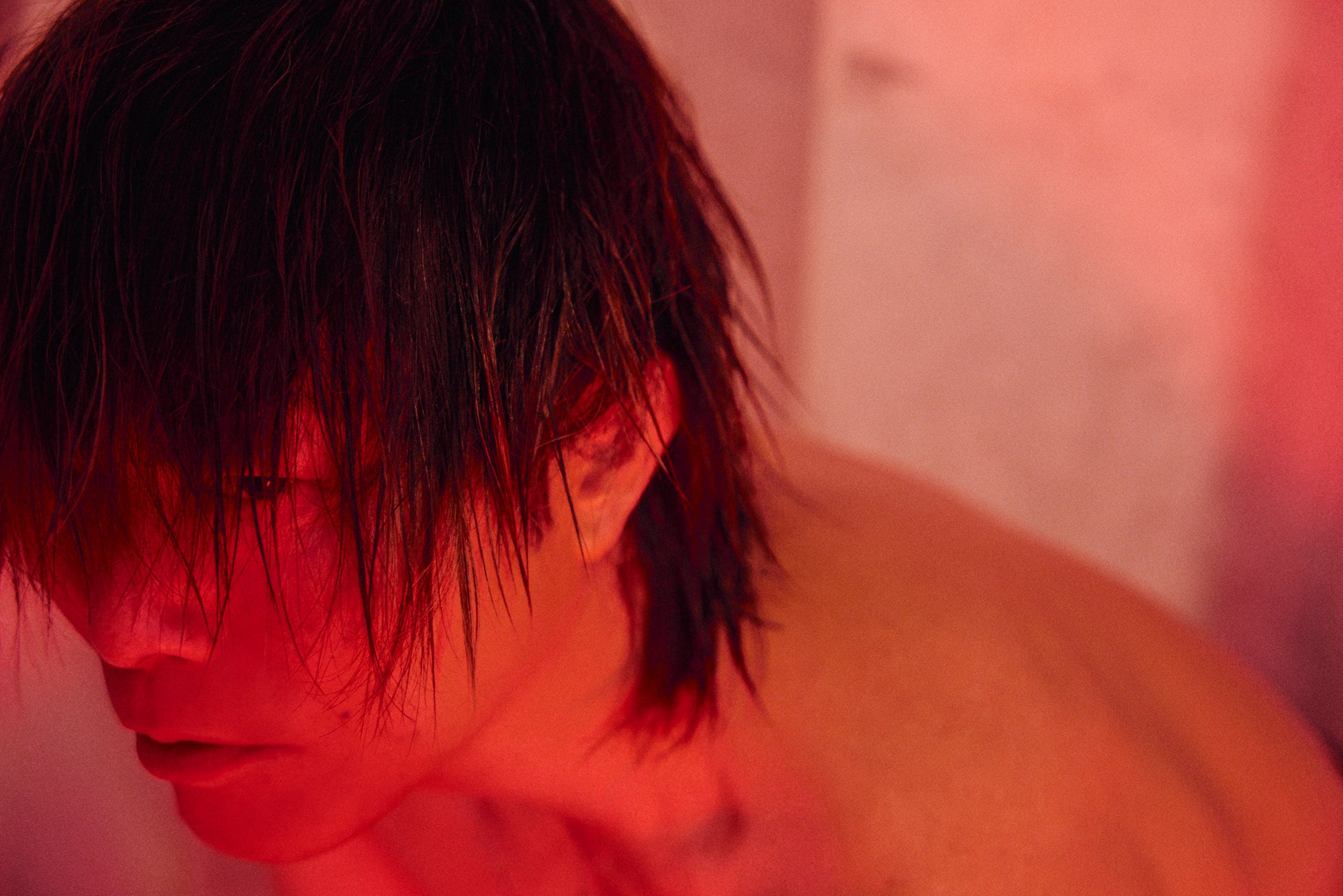 人気声優・谷山紀章の50歳記念写真集が衝撃的！セクシーショットからウサギの着ぐるみまで、驚きの内容とは | 公募/コンテスト/コンペ情報なら「Koubo」